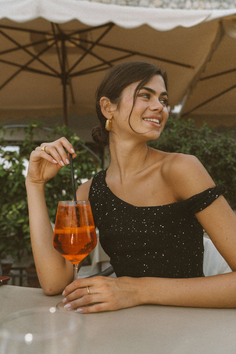 TOPS - Isabelle Quinn